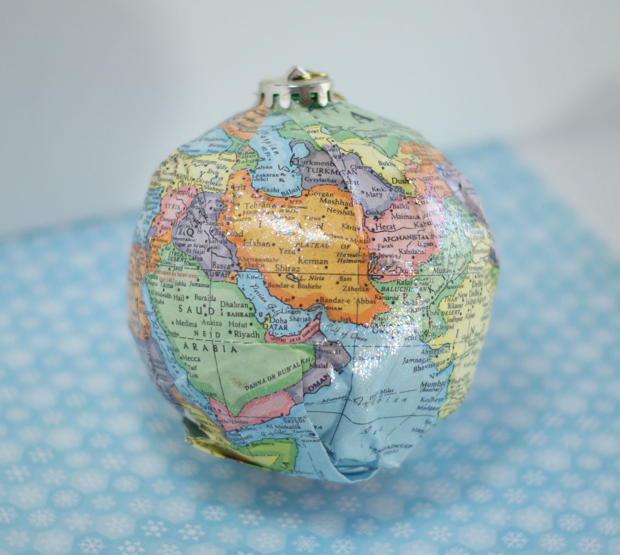 DIY Map Ornaments w/ Sparkle Mod Podge