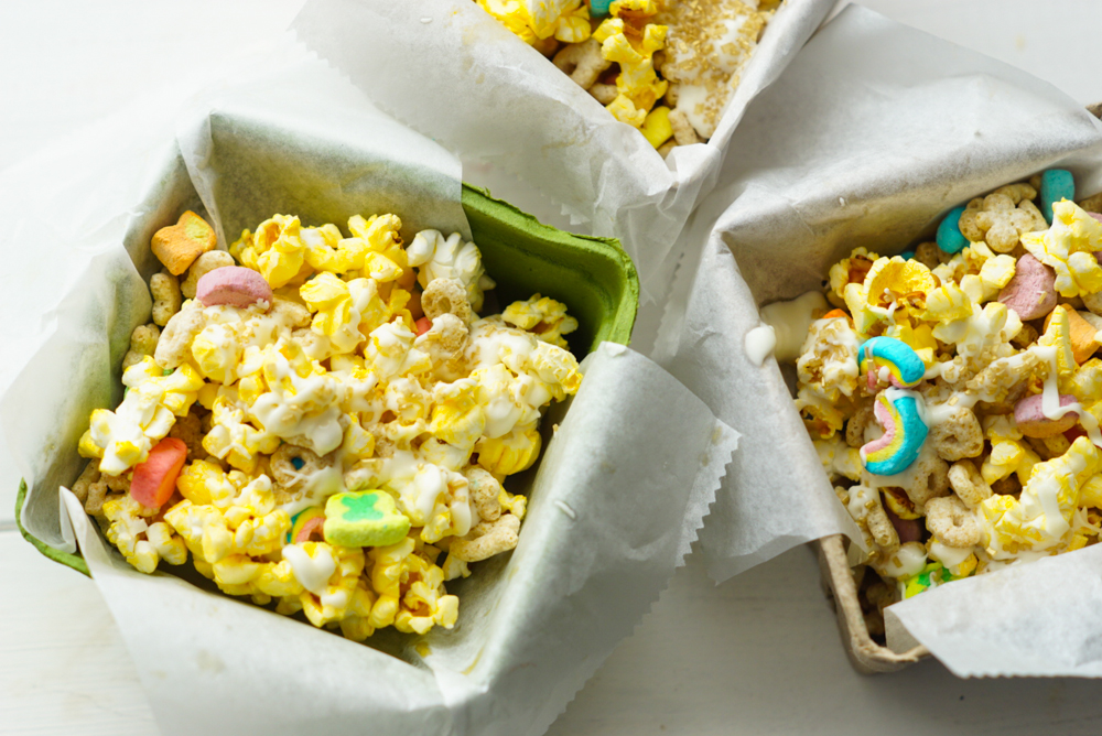 St. Patrick's Day Lucky Charms Snack Mix Recipe - Clever Pink Pirate
